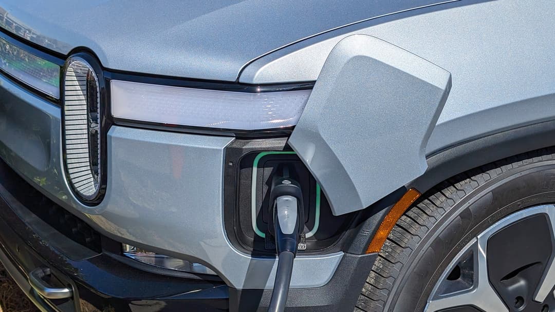Rivian R1T: Everything You Need to Know | EV.com